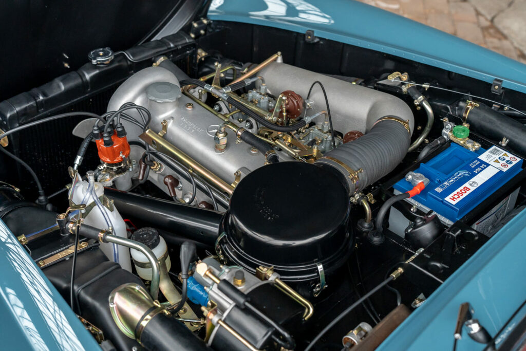 Mercedes-Benz 190SL light blue - Top Classics - Restauration de ...