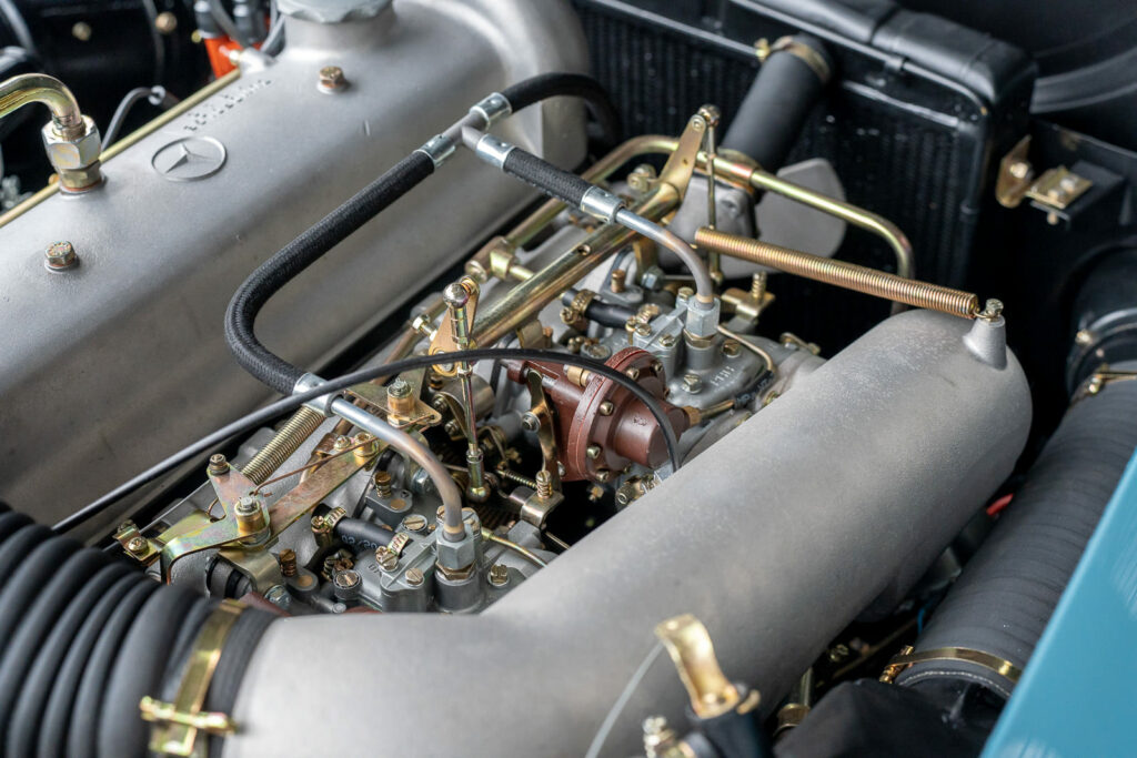 Mercedes-Benz 190SL light blue - Top Classics - Restauration de ...