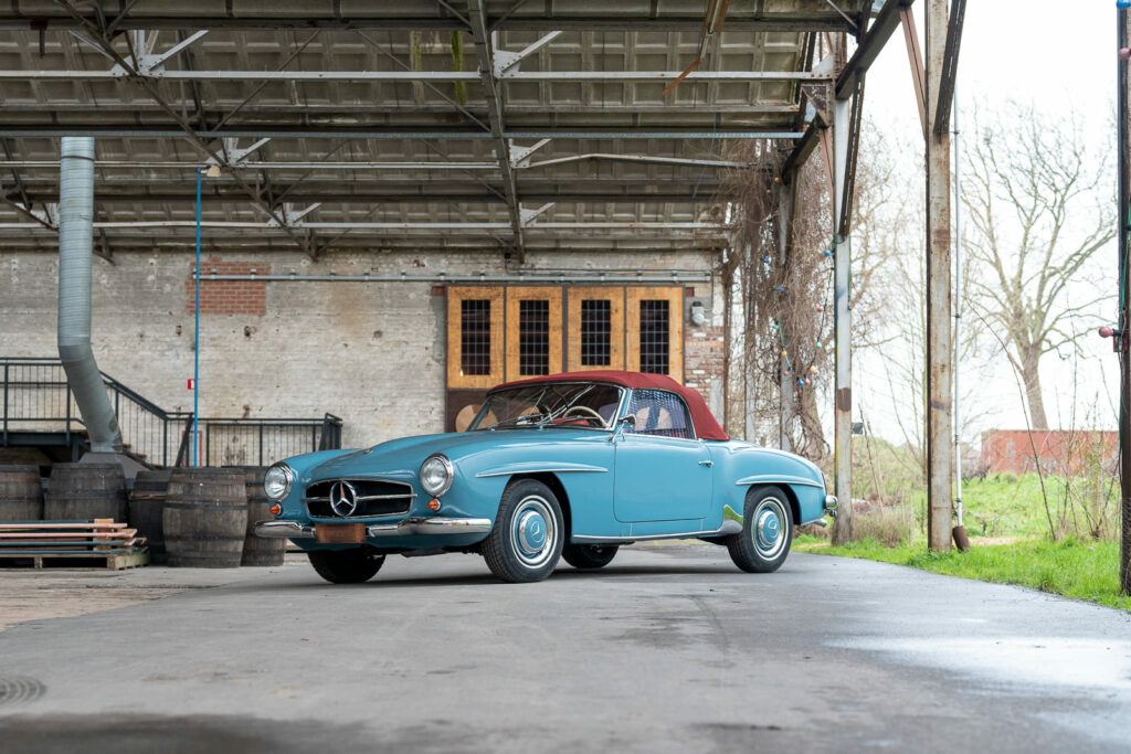 Mercedes-Benz 190SL light blue - Top Classics - Restauration de ...